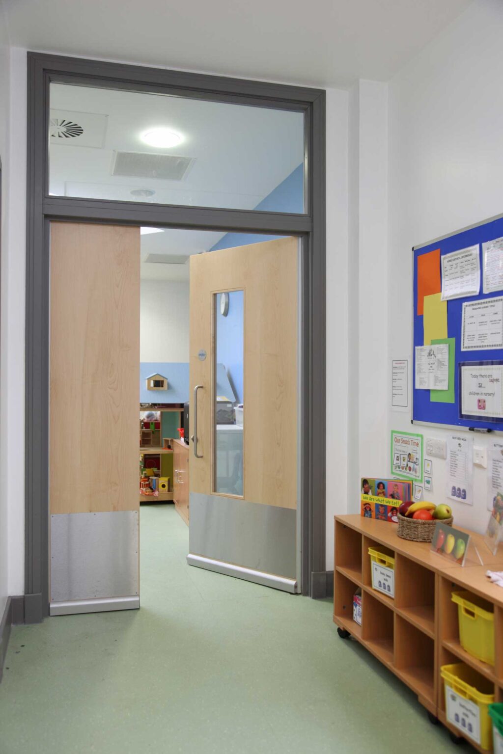 Ashgate SEN and Crossacres Primary School - Safehinge EN-AU