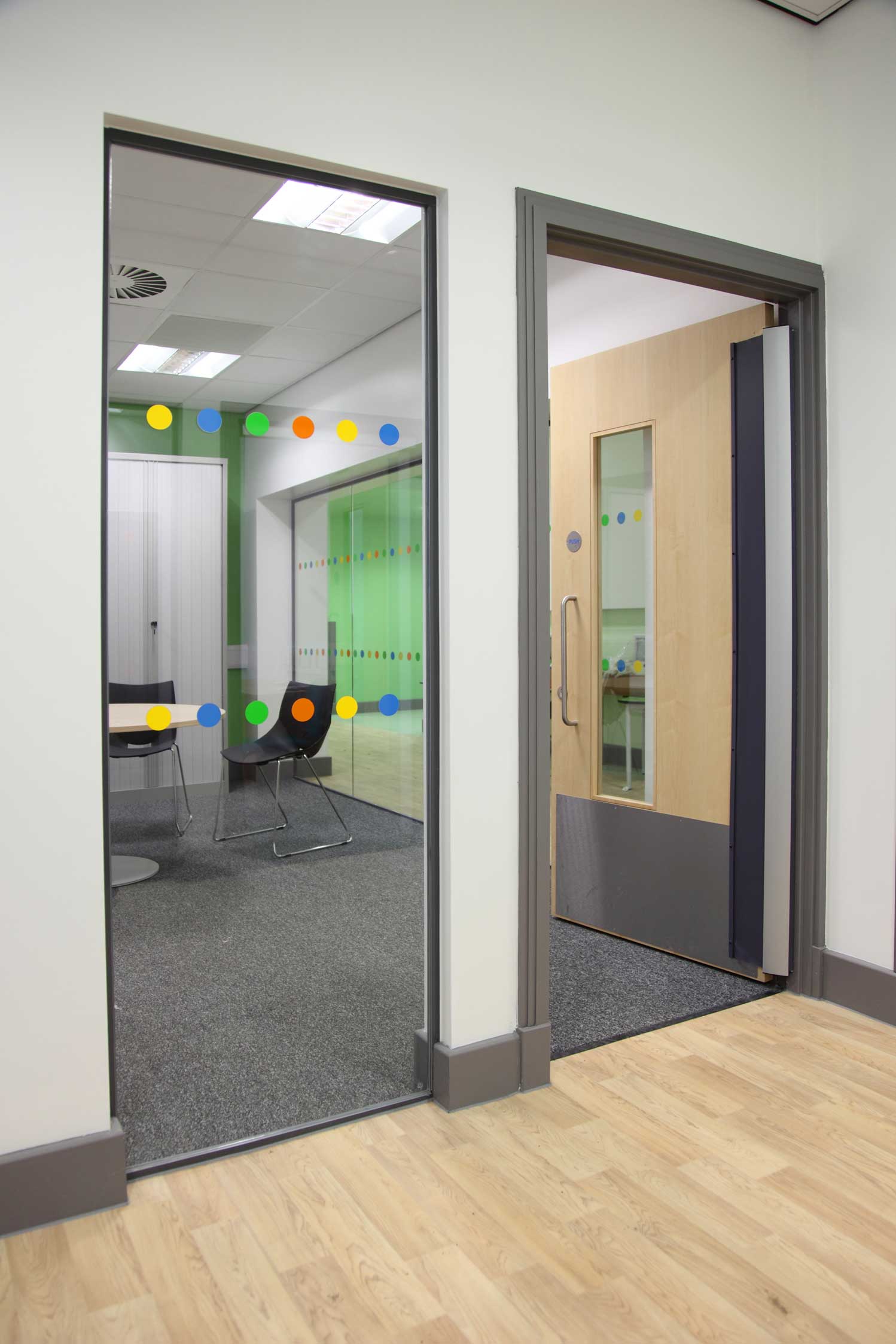 Ashgate SEN and Crossacres Primary School - Safehinge EN-AU
