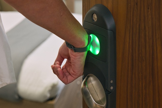 Paxton Partnership: Revolutionising Mental Health Locking - Safehinge EN