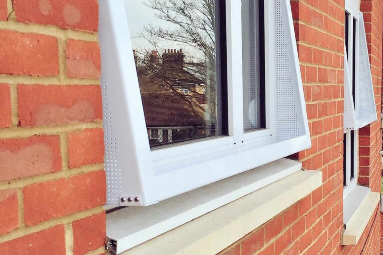 3-Part Window Restrictors - Safehinge EN