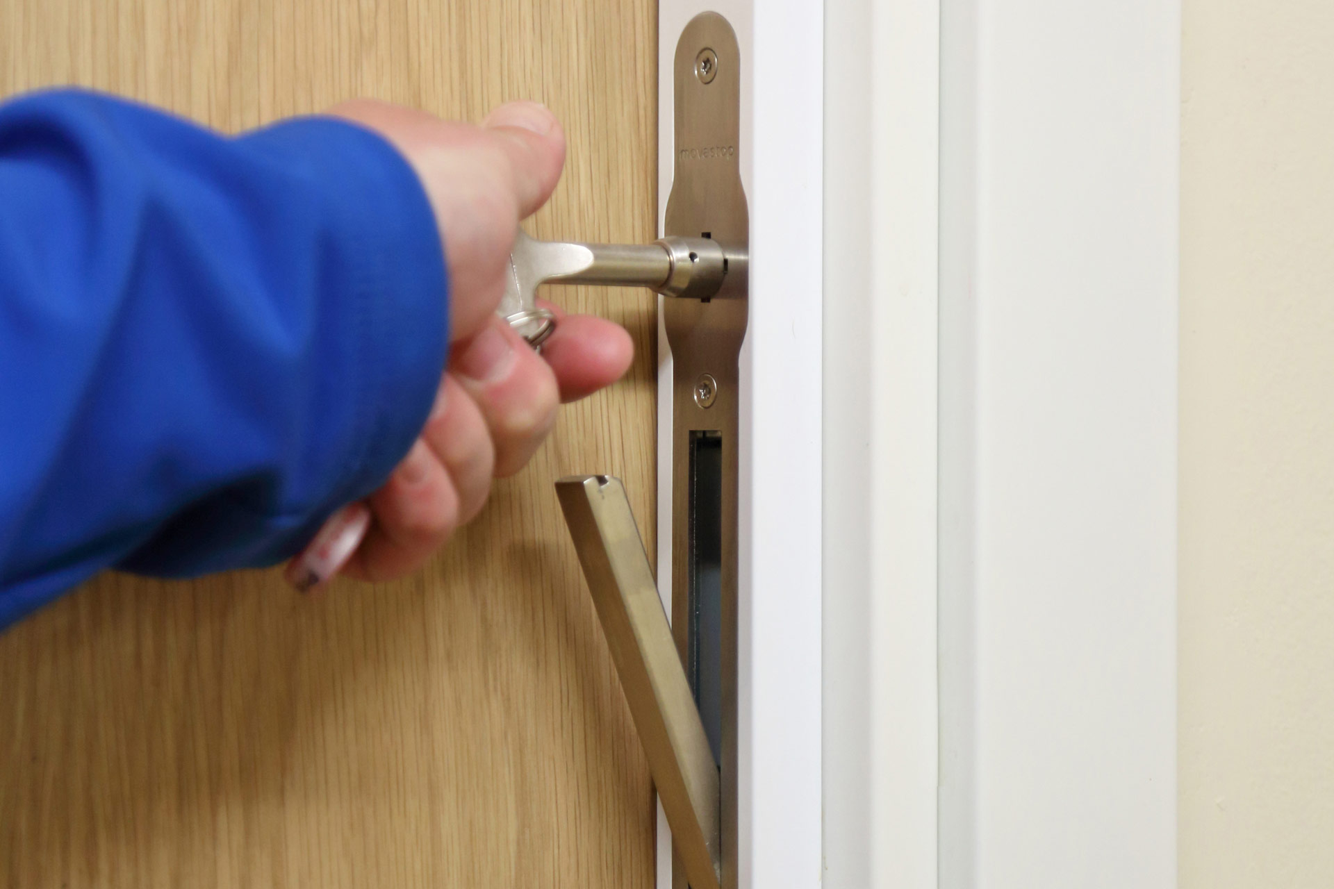 Humber NHS Foundation Trust - Safehinge EN