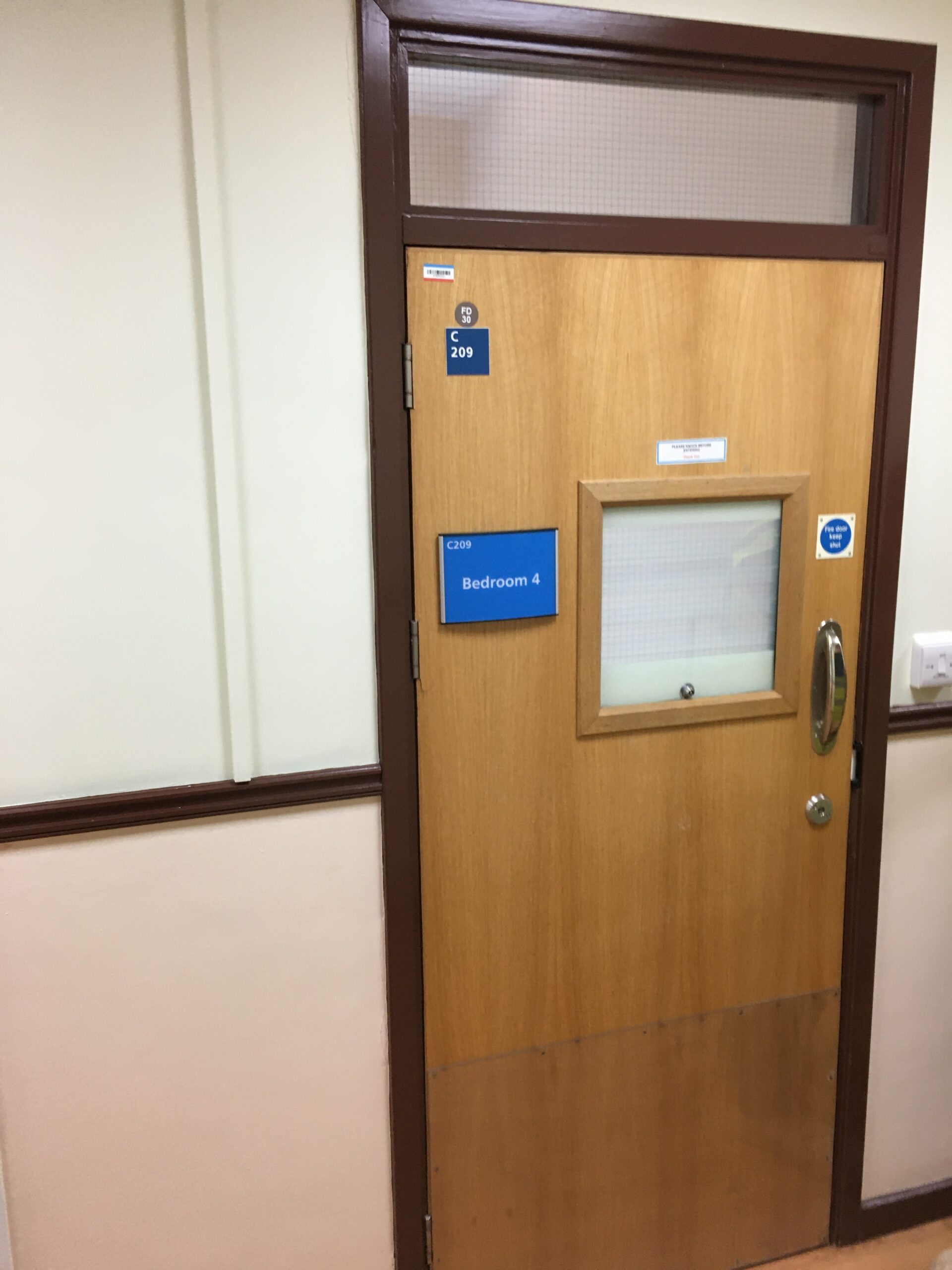 Beyond "Safe Enough" - Safehinge EN